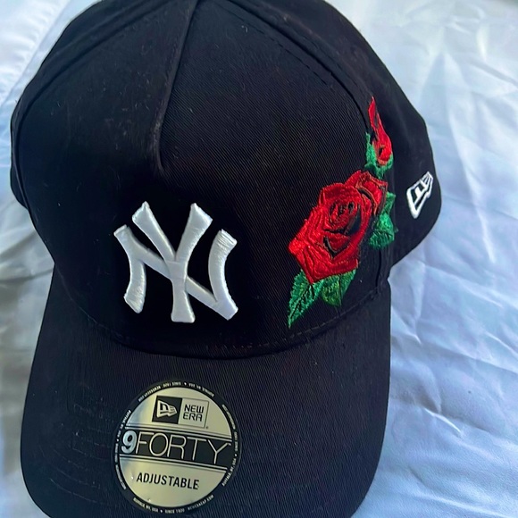 New Era | Accessories | New Era Black Red Rose Snapback Hat | Poshmark